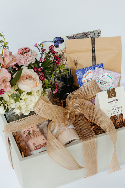 Pampered Box with Flowers – Bonnie + Bud